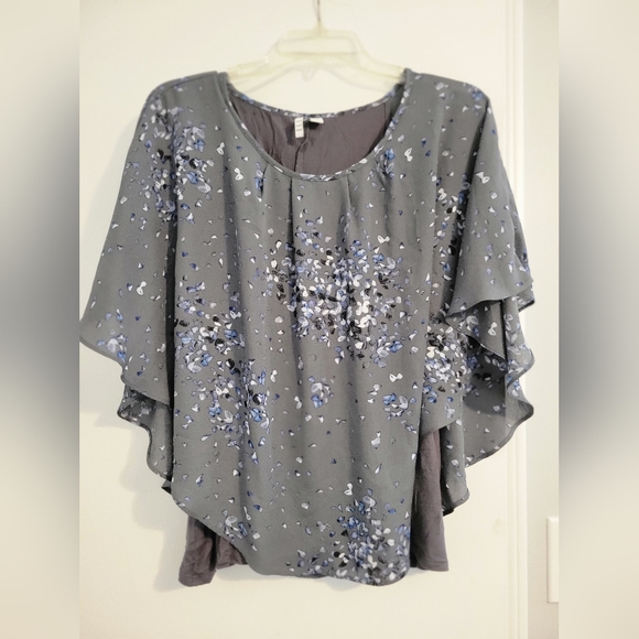 Elle | Tops | Elle Poncho Style Sheer Fabric With Attached Tank Top ...